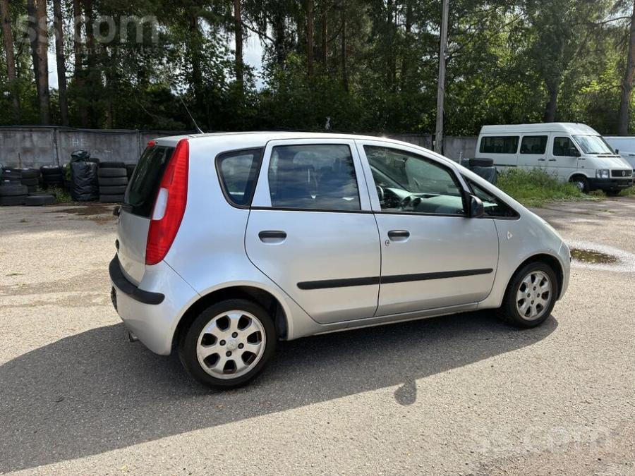 Grey Mitsubishi Colt 2005 in Riga, with an engine capacity of 1.30 L and mileage of 0 thousand km for 2150 €, photo 4 on AUTOMOTO.COM.LV