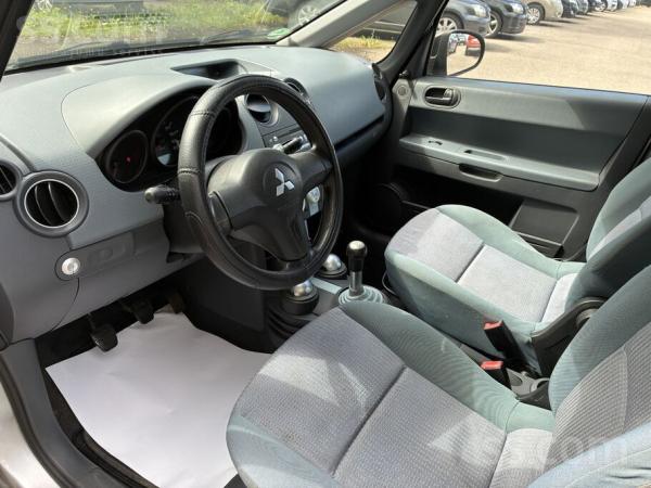 Grey Mitsubishi Colt 2005 in Riga, with an engine capacity of 1.30 L and mileage of 0 thousand km for 2150 €, photo 9 on AUTOMOTO.COM.LV