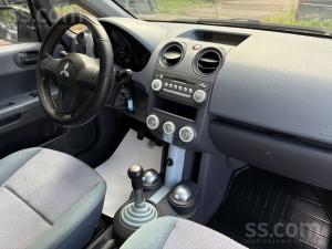 Grey Mitsubishi Colt 2005 in Riga, with an engine capacity of 1.30 L and mileage of 0 thousand km for 2150 €, photo 15 on AUTOMOTO.COM.LV