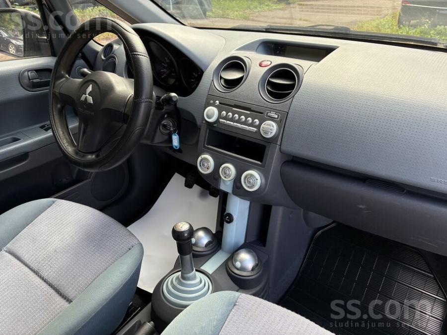 Grey Mitsubishi Colt 2005 in Riga, with an engine capacity of 1.30 L and mileage of 0 thousand km for 2150 €, photo 15 on AUTOMOTO.COM.LV
