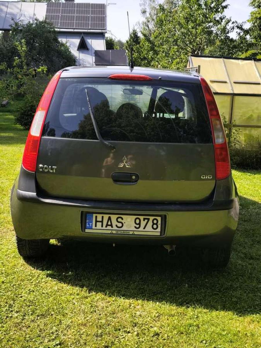 Pelēks Mitsubishi Colt 2005 Kauņa, ar dzinēja tilpumu 1.49 L un nobraukumu 240 tūkst. km par 800 €, foto 3 vietnē AUTOMOTO.COM.LV