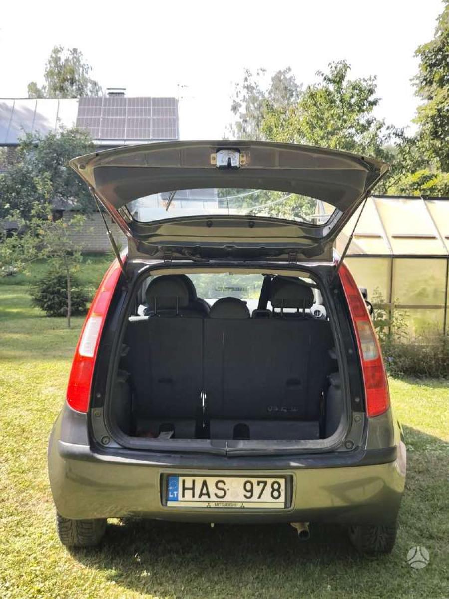 Pelēks Mitsubishi Colt 2005 Kauņa, ar dzinēja tilpumu 1.49 L un nobraukumu 240 tūkst. km par 800 €, foto 6 vietnē AUTOMOTO.COM.LV