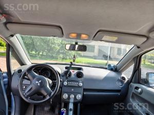 Pelēks Mitsubishi Colt 2005 Rīga, ar dzinēja tilpumu 1.30 L un nobraukumu 226 tūkst. km par 800 €, foto 4 vietnē AUTOMOTO.COM.LV