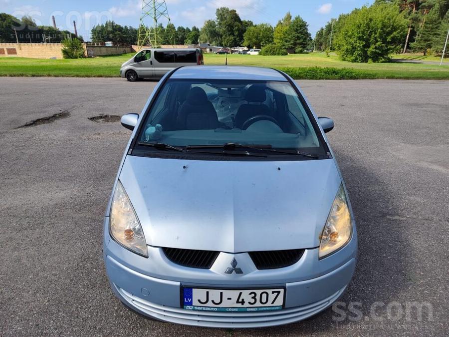 Pelēks Mitsubishi Colt 2005 Rīga, ar dzinēja tilpumu 1.30 L un nobraukumu 226 tūkst. km par 800 €, foto 5 vietnē AUTOMOTO.COM.LV