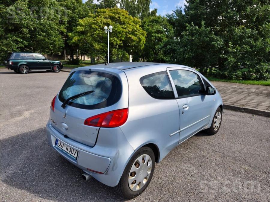 Pelēks Mitsubishi Colt 2005 Rīga, ar dzinēja tilpumu 1.30 L un nobraukumu 226 tūkst. km par 800 €, foto 7 vietnē AUTOMOTO.COM.LV