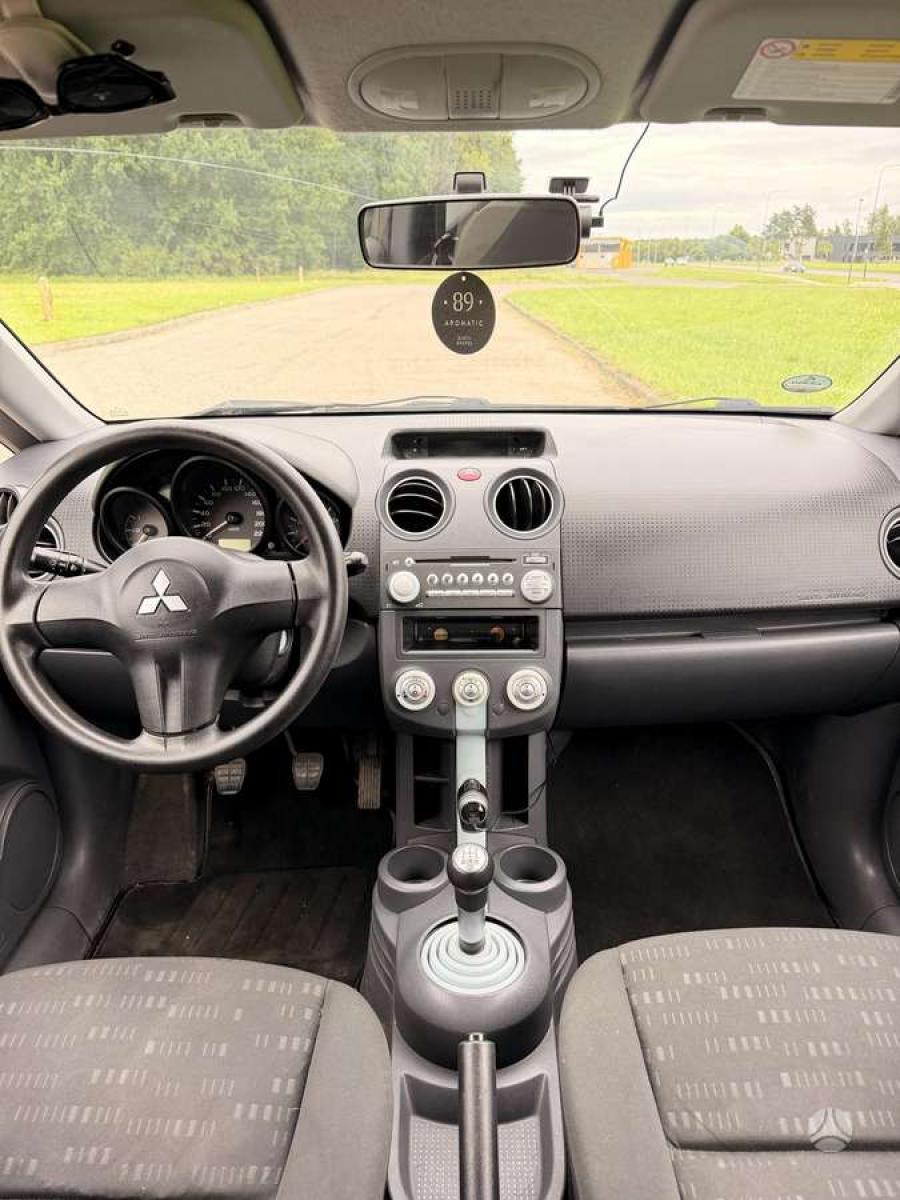 Pelēks Mitsubishi Colt 2005 Jonava, ar dzinēja tilpumu 1.10 L un nobraukumu 180 tūkst. km par 1399 €, foto 14 vietnē AUTOMOTO.COM.LV