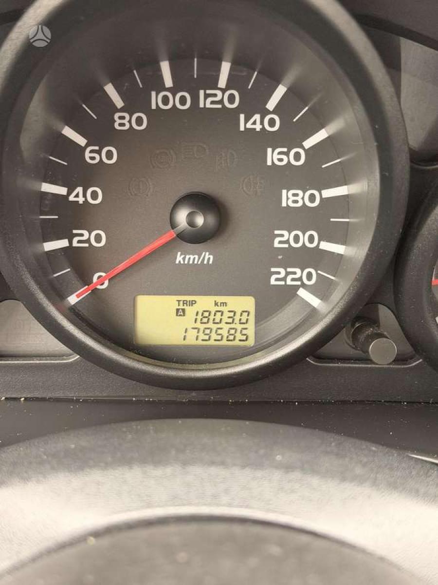 Pelēks Mitsubishi Colt 2005 Jonava, ar dzinēja tilpumu 1.10 L un nobraukumu 180 tūkst. km par 1399 €, foto 18 vietnē AUTOMOTO.COM.LV
