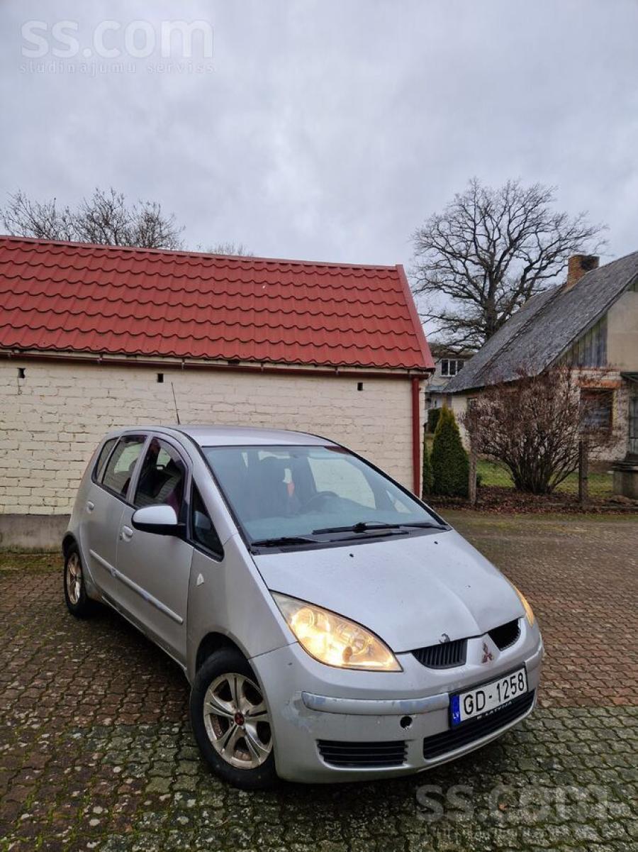 Pelēks Mitsubishi Colt 2006 Kuldīga, ar dzinēja tilpumu 1.50 L un nobraukumu 154 tūkst. km par 750 €, foto 3 vietnē AUTOMOTO.COM.LV