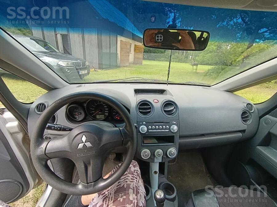 Pelēks Mitsubishi Colt 2006 Talsi, ar dzinēja tilpumu 1.30 L un nobraukumu 192 tūkst. km par 850 €, foto 8 vietnē AUTOMOTO.COM.LV