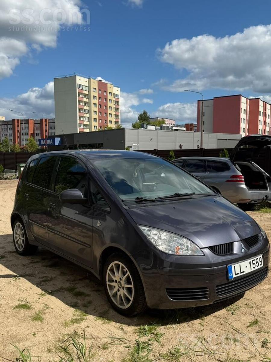 Pelēks Mitsubishi Colt 2006 Rīga, ar dzinēja tilpumu 1.30 L un nobraukumu 85 tūkst. km par 1200 €, foto 3 vietnē AUTOMOTO.COM.LV