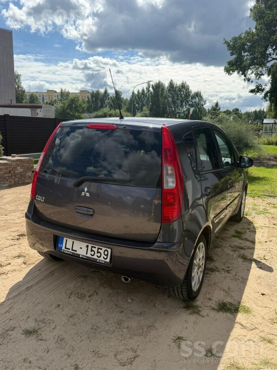Pelēks Mitsubishi Colt 2006 Rīga, ar dzinēja tilpumu 1.30 L un nobraukumu 85 tūkst. km par 1200 €, foto 6 vietnē AUTOMOTO.COM.LV
