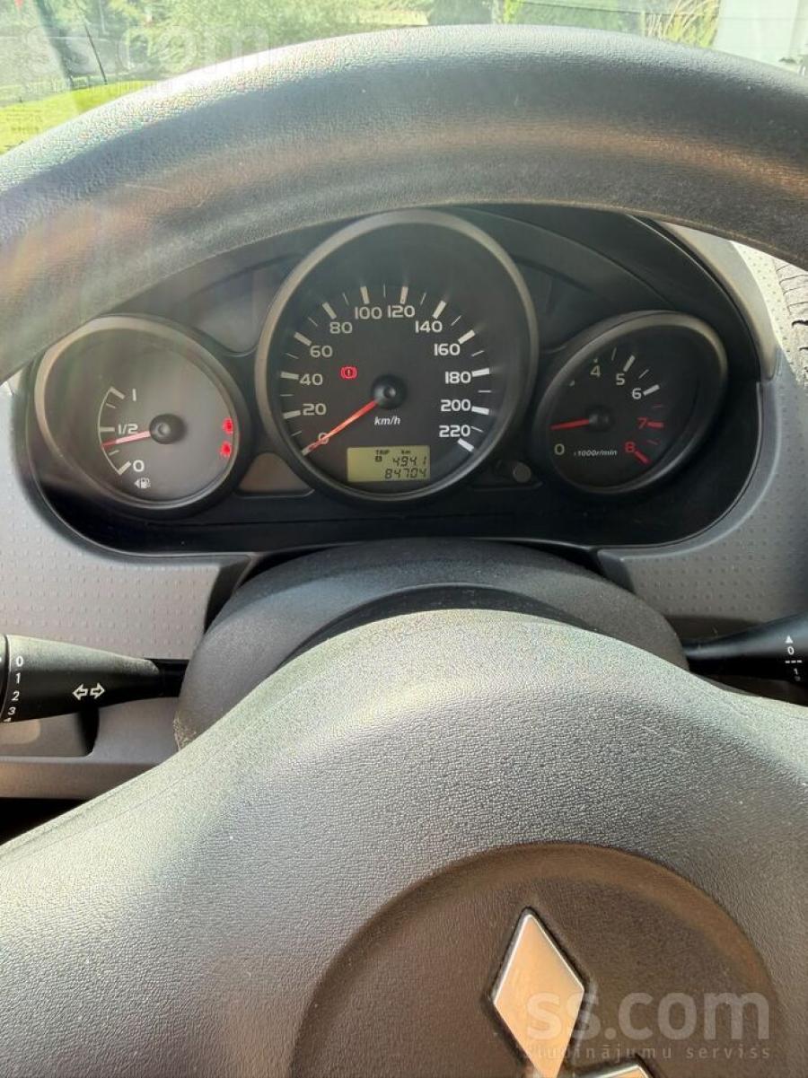 Pelēks Mitsubishi Colt 2006 Rīga, ar dzinēja tilpumu 1.30 L un nobraukumu 85 tūkst. km par 1200 €, foto 9 vietnē AUTOMOTO.COM.LV