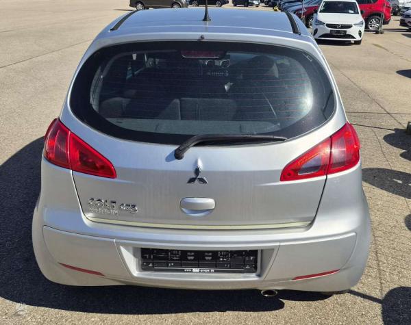 Mitsubishi Colt 2006 Viļņa vietnē Pelēks Mitsubishi Colt 2006 Viļņa, ar dzinēja tilpumu 1.33 L un nobraukumu 214 tūkst. km par 2200 €, foto 5 vietnē AUTOMOTO.COM.LV