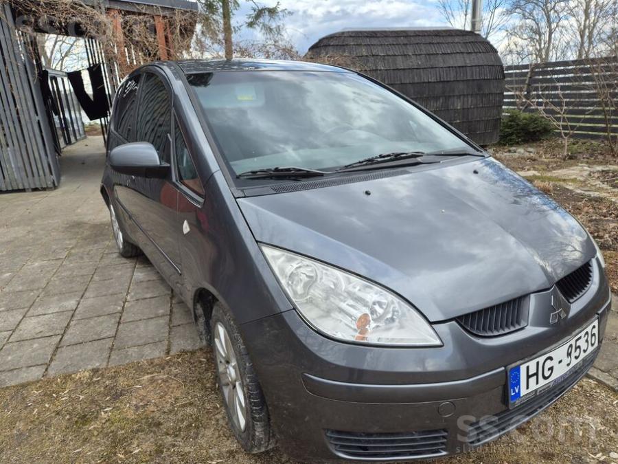 Pelēks Mitsubishi Colt 2007 Ogre, ar dzinēja tilpumu 1.30 L un nobraukumu 145 tūkst. km par 1500 €, foto 1 vietnē AUTOMOTO.COM.LV