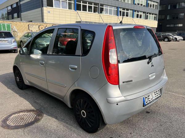 Grey Mitsubishi Colt 2007 in Vilnius, with an engine capacity of 1.33 L and mileage of 170 thousand km for 500 €, photo 4 on AUTOMOTO.COM.LV