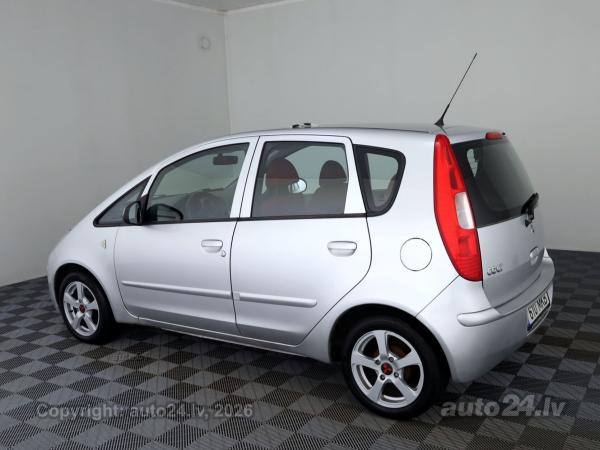 Grey Mitsubishi Colt 2007 in Tallinn, with an engine capacity of 1.30 L and mileage of 110 thousand km for 1599 €, photo 5 on AUTOMOTO.COM.LV
