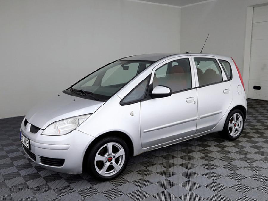 Grey Mitsubishi Colt 2007 in Tallinn, with an engine capacity of 1.30 L and mileage of 110 thousand km for 1599 €, photo 3 on AUTOMOTO.COM.LV
