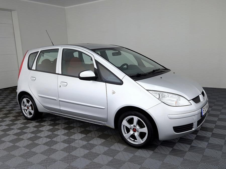 Grey Mitsubishi Colt 2007 in Tallinn, with an engine capacity of 1.30 L and mileage of 110 thousand km for 1599 €, photo 9 on AUTOMOTO.COM.LV