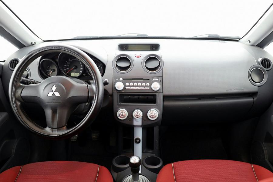 Grey Mitsubishi Colt 2007 in Tallinn, with an engine capacity of 1.30 L and mileage of 110 thousand km for 1599 €, photo 13 on AUTOMOTO.COM.LV