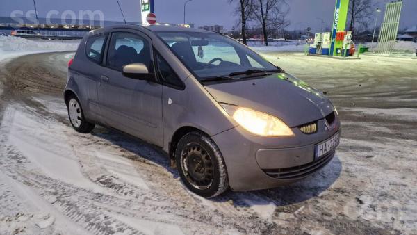 Pelēks Mitsubishi Colt 2008 Daugavpils, ar dzinēja tilpumu 1.30 L un nobraukumu 268 tūkst. km par 700 €, foto 2 vietnē AUTOMOTO.COM.LV