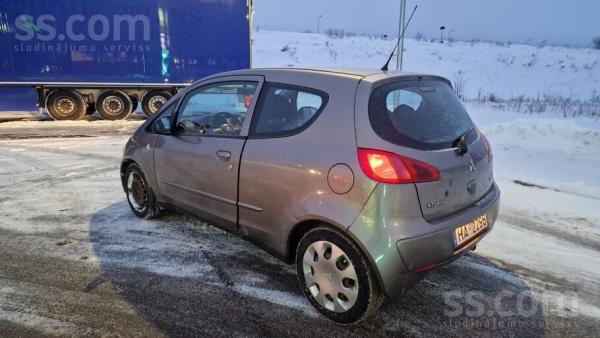 Pelēks Mitsubishi Colt 2008 Daugavpils, ar dzinēja tilpumu 1.30 L un nobraukumu 268 tūkst. km par 700 €, foto 3 vietnē AUTOMOTO.COM.LV