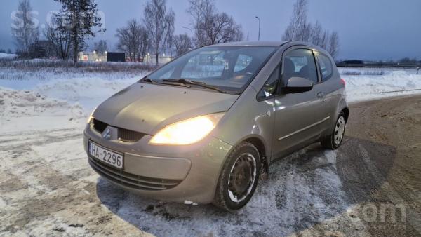 Pelēks Mitsubishi Colt 2008 Daugavpils, ar dzinēja tilpumu 1.30 L un nobraukumu 268 tūkst. km par 700 €, foto 4 vietnē AUTOMOTO.COM.LV