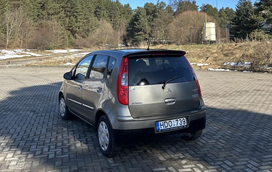 Pelēks Mitsubishi Colt 2008 Viļņa, ar dzinēja tilpumu 1.30 L un nobraukumu 155 tūkst. km par 950 €, foto 5 vietnē AUTOMOTO.COM.LV