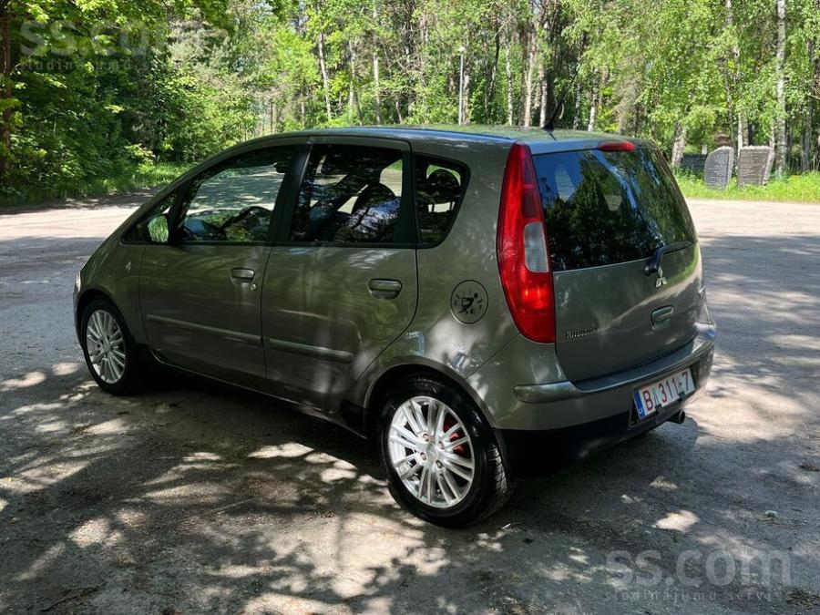 Grey Mitsubishi Colt 2008 in Riga, with an engine capacity of 1.30 L and mileage of 0 thousand km for 1699 €, photo 4 on AUTOMOTO.COM.LV
