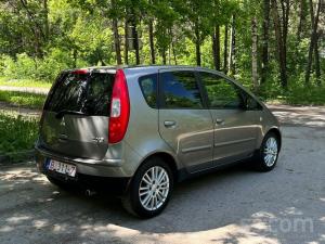 Grey Mitsubishi Colt 2008 in Riga, with an engine capacity of 1.30 L and mileage of 0 thousand km for 1699 €, photo 6 on AUTOMOTO.COM.LV