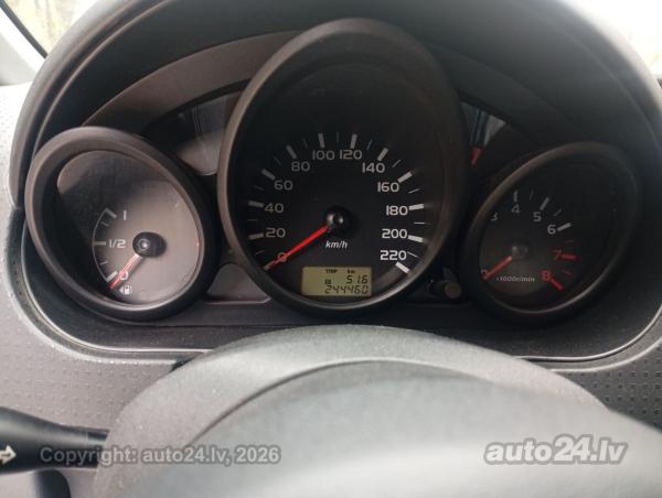 Pelēks Mitsubishi Colt 2008 Veru, ar dzinēja tilpumu 1.10 L un nobraukumu 244 tūkst. km par 1900 €, foto 5 vietnē AUTOMOTO.COM.LV