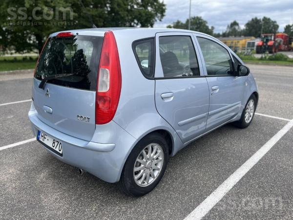 Grey Mitsubishi Colt 2008 in Valmiera, with an engine capacity of 1.30 L and mileage of 243 thousand km for 1550 €, photo 5 on AUTOMOTO.COM.LV