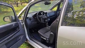 Grey Mitsubishi Colt 2008 in Riga, with an engine capacity of 1.30 L and mileage of 253 thousand km for 850 €, photo 6 on AUTOMOTO.COM.LV