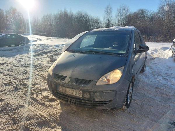 Grey Mitsubishi Colt 2009 in Vilnius, with an engine capacity of 1.33 L and mileage of 175 thousand km for 550 €, photo 1 on AUTOMOTO.COM.LV