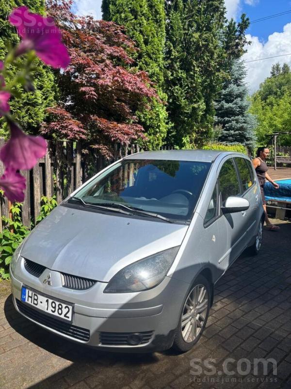 Grey Mitsubishi Colt 2008 in Riga, with an engine capacity of 1.30 L and mileage of 99 thousand km for 2500 €, photo 1 on AUTOMOTO.COM.LV