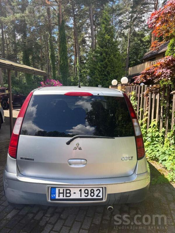 Grey Mitsubishi Colt 2008 in Riga, with an engine capacity of 1.30 L and mileage of 99 thousand km for 2500 €, photo 2 on AUTOMOTO.COM.LV