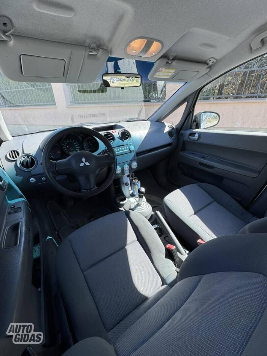 Mitsubishi Colt 2004 in Palanga, with an engine capacity of 1.10 L and mileage of 190 thousand km for 999 €, photo 9 on AUTOMOTO.COM.LV