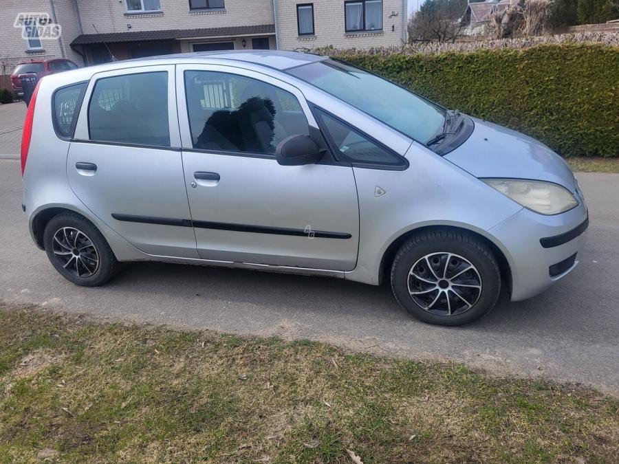 Mitsubishi Colt 2004 Panevēža, ar dzinēja tilpumu 1.30 L un nobraukumu 256 tūkst. km par 760 €, foto 5 vietnē AUTOMOTO.COM.LV