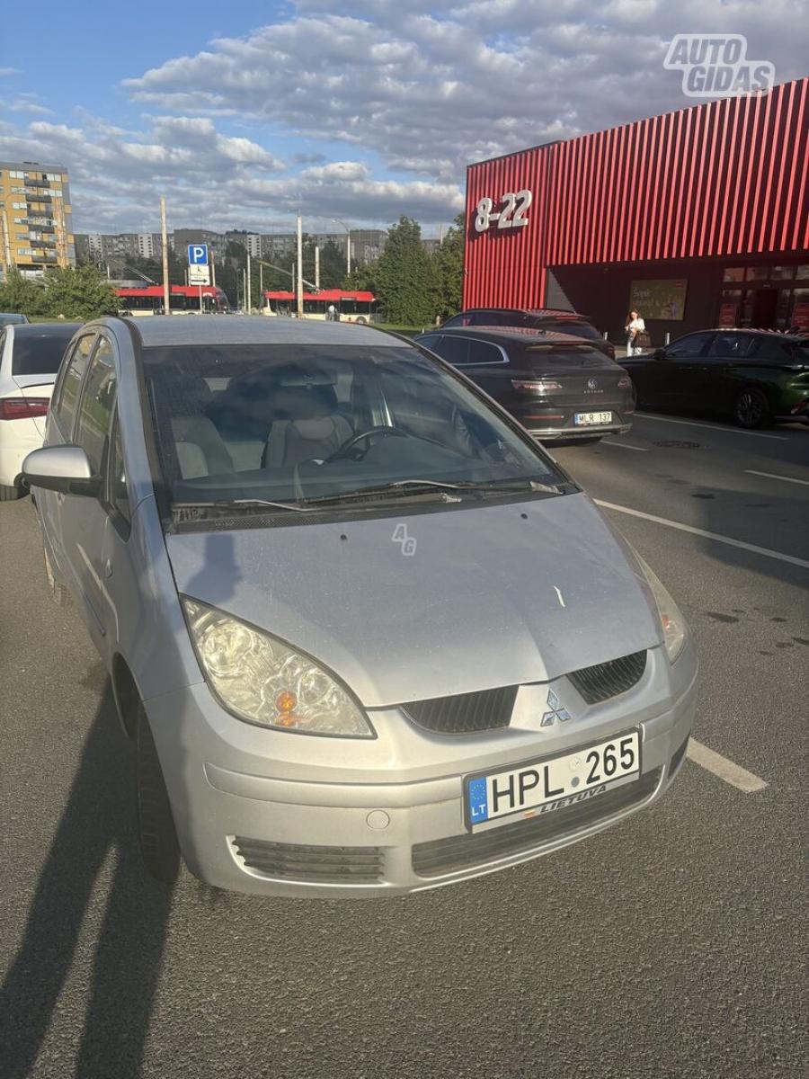 Mitsubishi Colt 2005 in Vilnius, with an engine capacity of 1.50 L and mileage of 181 thousand km for 800 €, photo 1 on AUTOMOTO.COM.LV