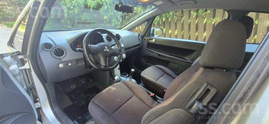 Mitsubishi Colt 2005 Ogre, ar dzinēja tilpumu 1.30 L un nobraukumu 218 tūkst. km par 1300 €, foto 8 vietnē AUTOMOTO.COM.LV