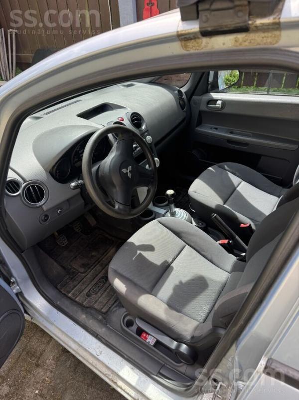 Мицубиси Кольт 2006 в Рига, объемом двигателя 1.30 л и пробегом 216 тыс. км за 250 €, фото 5 на AUTOMOTO.COM.LV