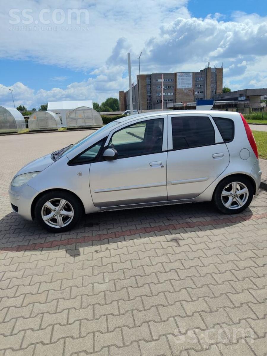 Mitsubishi Colt 2006 in Riga, with an engine capacity of 1.30 L and mileage of 260 thousand km for 1550 €, photo 3 on AUTOMOTO.COM.LV