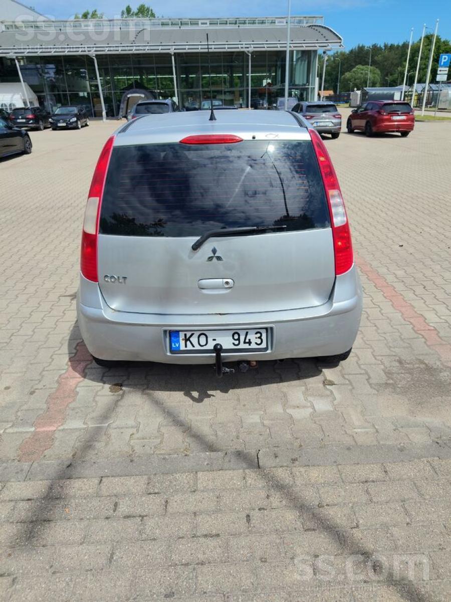 Mitsubishi Colt 2006 in Riga, with an engine capacity of 1.30 L and mileage of 260 thousand km for 1550 €, photo 4 on AUTOMOTO.COM.LV