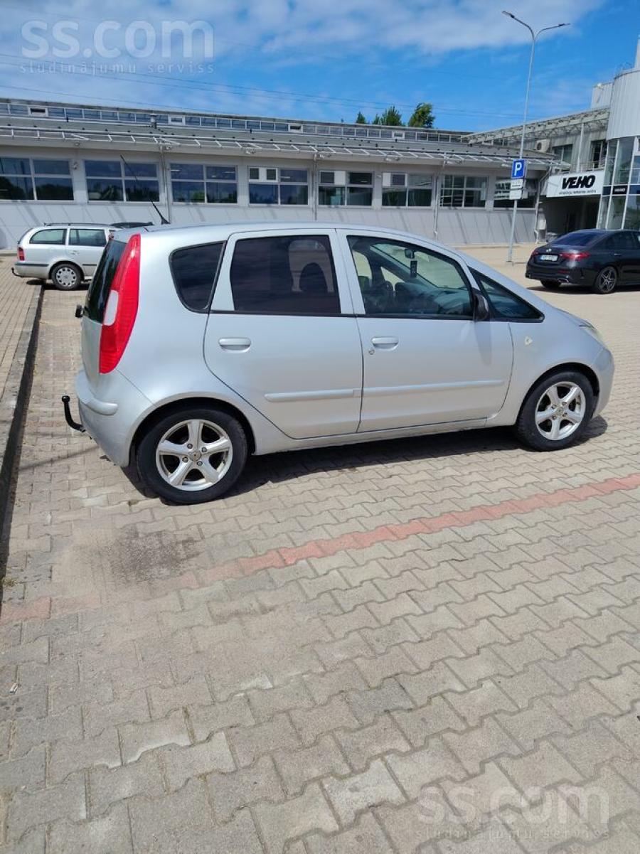Mitsubishi Colt 2006 in Riga, with an engine capacity of 1.30 L and mileage of 260 thousand km for 1550 €, photo 5 on AUTOMOTO.COM.LV