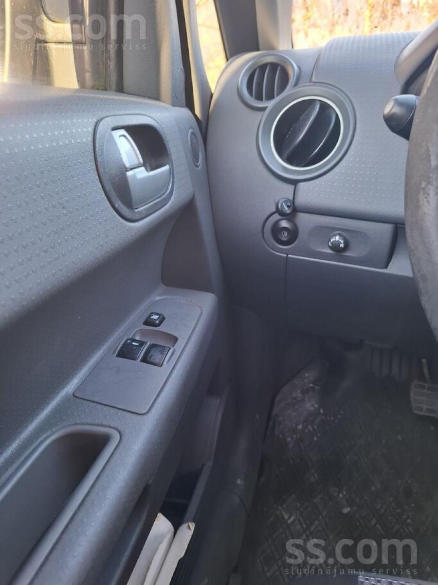 Mitsubishi Colt 2007 in Riga, with an engine capacity of 1.30 L and mileage of 136 thousand km for 1800 €, photo 12 on AUTOMOTO.COM.LV