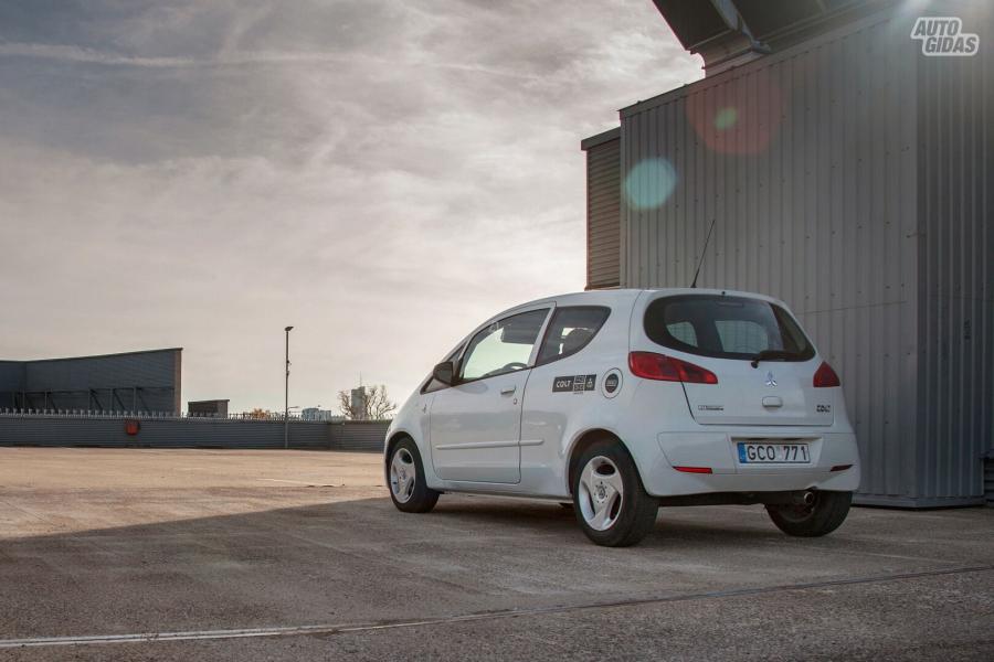 Mitsubishi Colt 2007 Viļņa, ar dzinēja tilpumu 1.50 L un nobraukumu 254 tūkst. km par 1950 €, foto 4 vietnē AUTOMOTO.COM.LV
