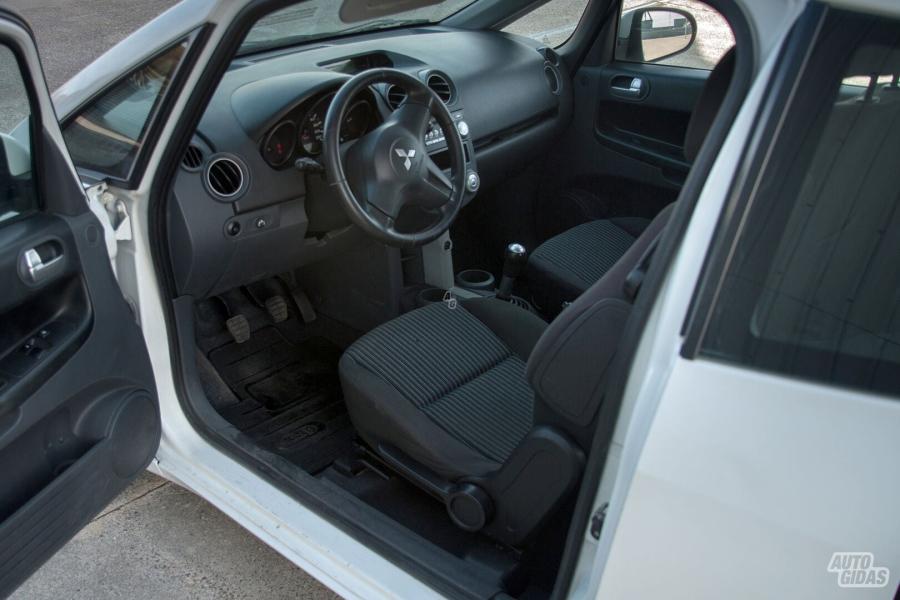 Mitsubishi Colt 2007 Viļņa, ar dzinēja tilpumu 1.50 L un nobraukumu 254 tūkst. km par 1950 €, foto 9 vietnē AUTOMOTO.COM.LV