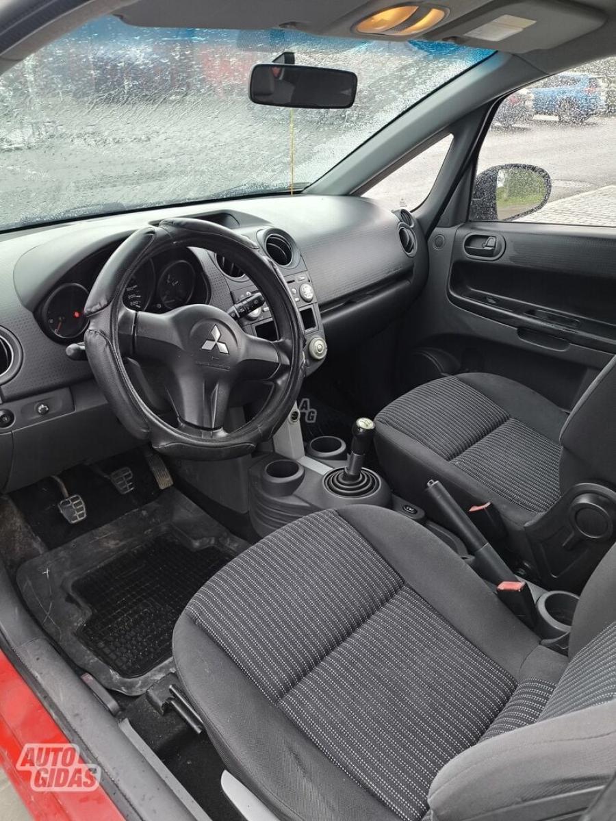 Mitsubishi Colt 2008 in Vilnius, with an engine capacity of 1.30 L and mileage of 203 thousand km for 850 €, photo 8 on AUTOMOTO.COM.LV