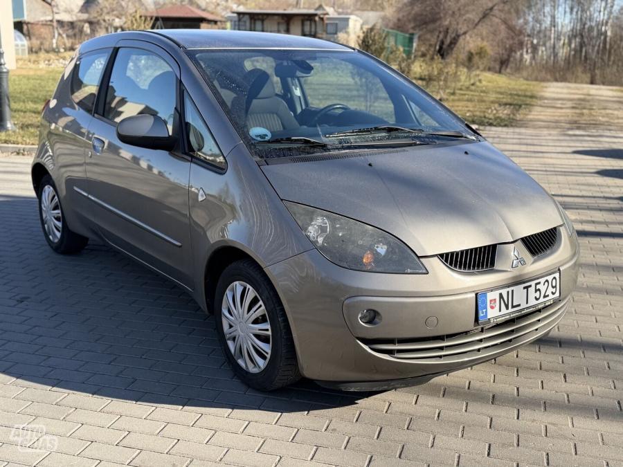 Mitsubishi Colt 2009 in Siauliai, with an engine capacity of 1.30 L and mileage of 281 thousand km for 650 €, photo 1 on AUTOMOTO.COM.LV