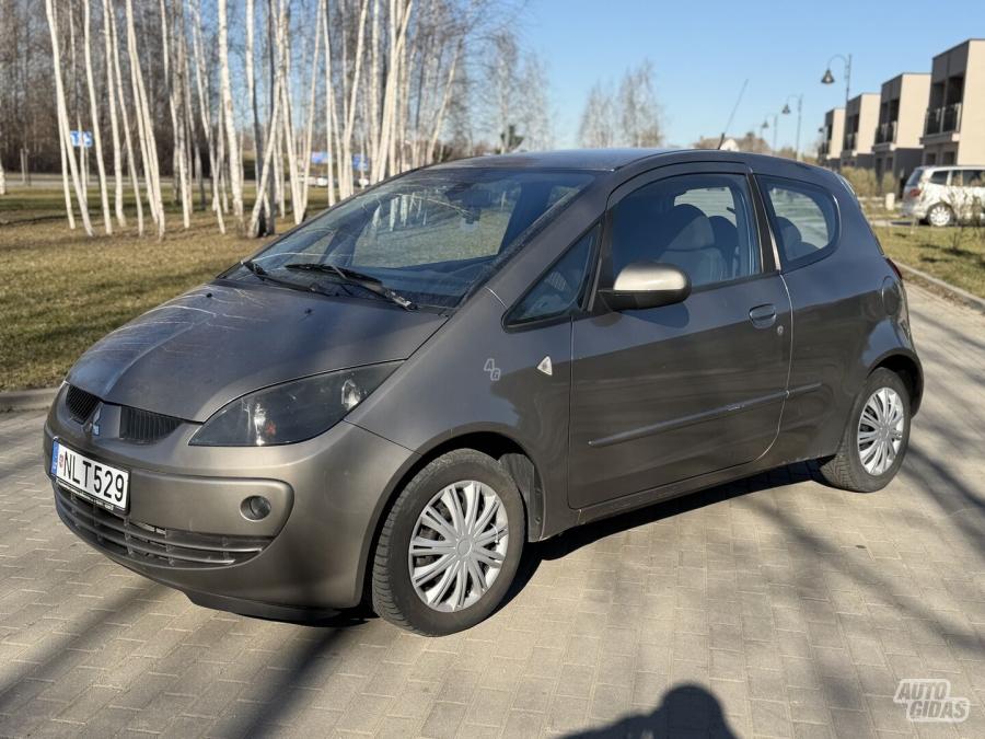 Mitsubishi Colt 2009 in Siauliai, with an engine capacity of 1.30 L and mileage of 281 thousand km for 650 €, photo 6 on AUTOMOTO.COM.LV