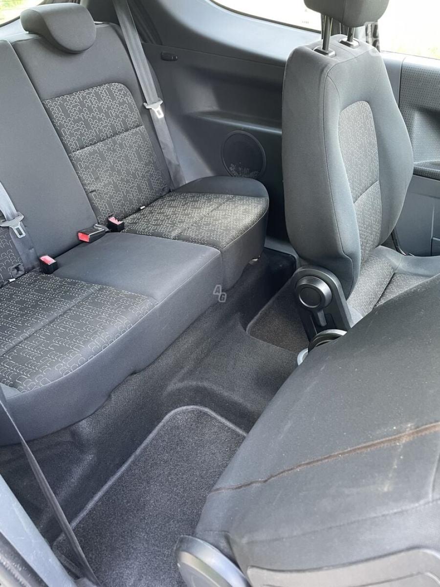 Мицубиси Кольт 2009 в Кельме, объемом двигателя 1.10 л и пробегом 135 тыс. км за 750 €, фото 13 на AUTOMOTO.COM.LV